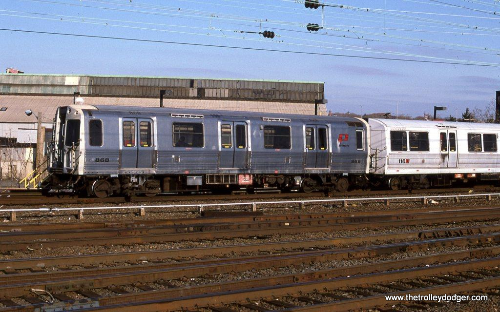 13 PATH PA-4 car 868 at Harrison NJ 1-12-02 – The Trolley Dodger